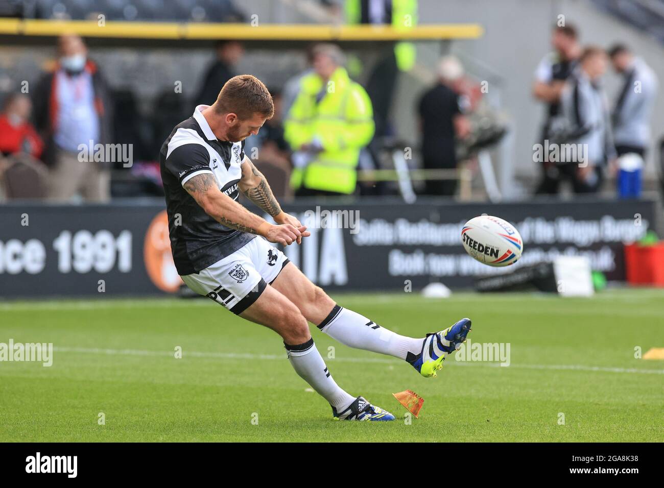Marc Sneyd (7) of Hull FC warming up on this 250th appearance Stock ...