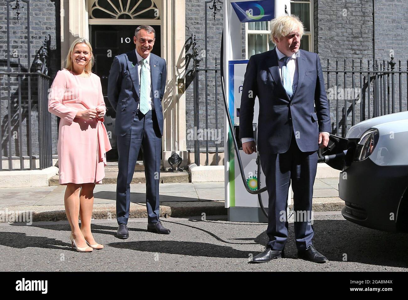 Boris johnson electric charger hi-res stock photography and images - Alamy