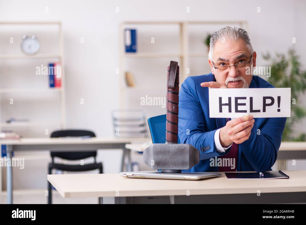 Helpless giant hi-res stock photography and images - Alamy