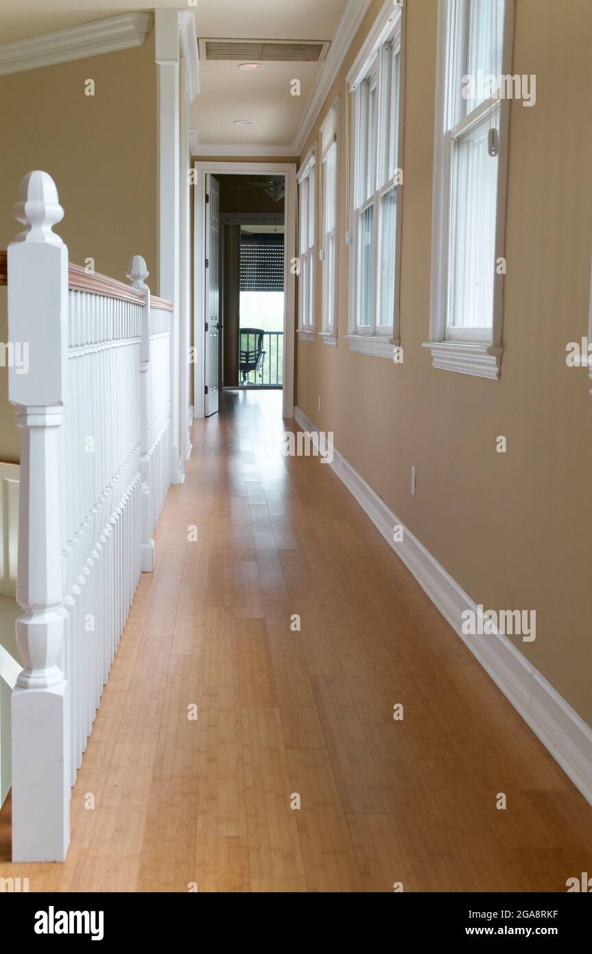 Doorways neutral hi-res stock photography and images - Alamy