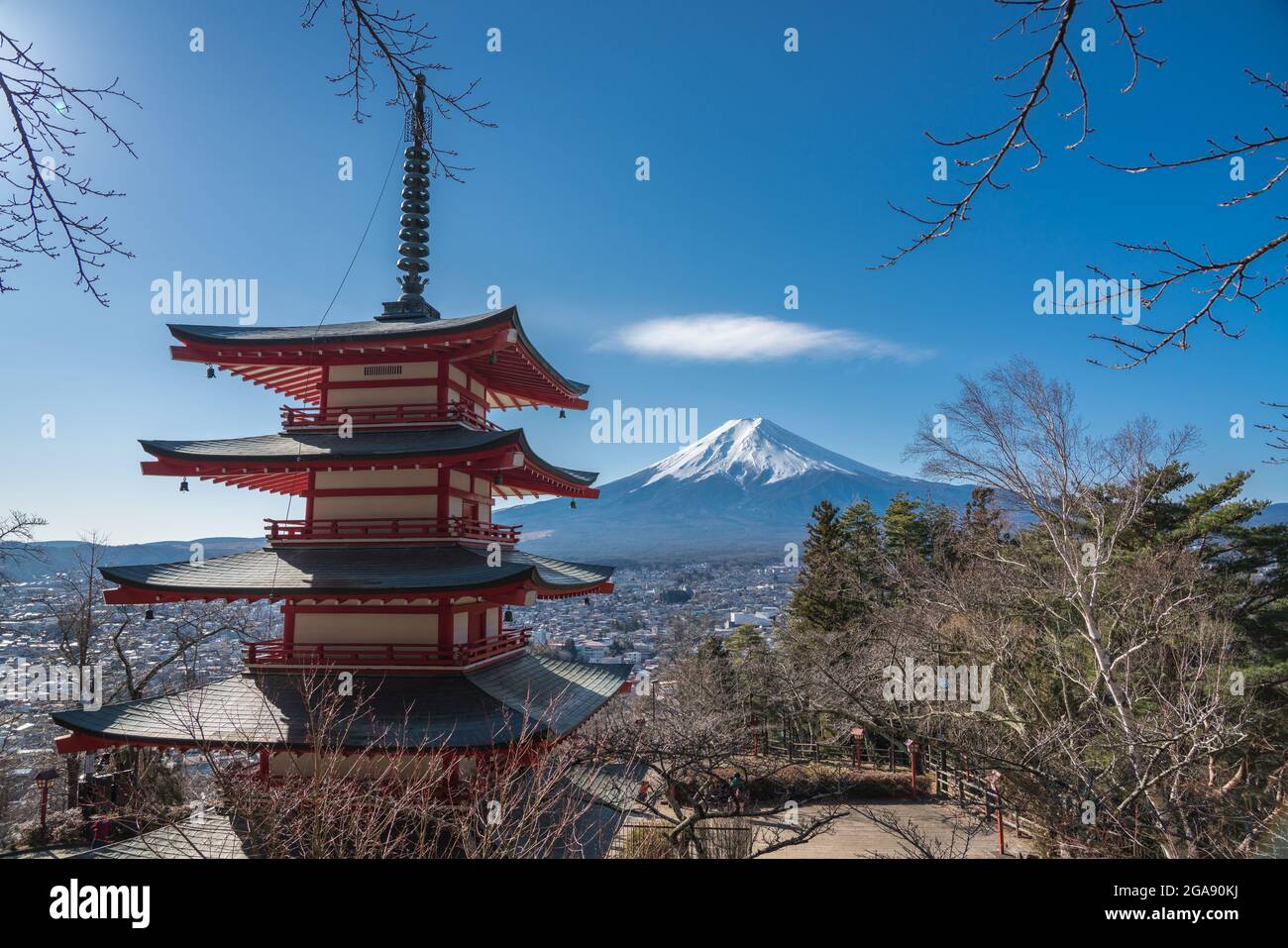 Mt fuji shrine hi-res stock photography and images - Alamy