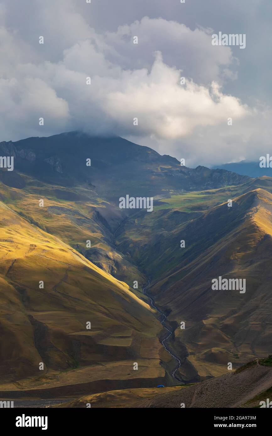 Water flow from high altitude hi-res stock photography and images - Alamy