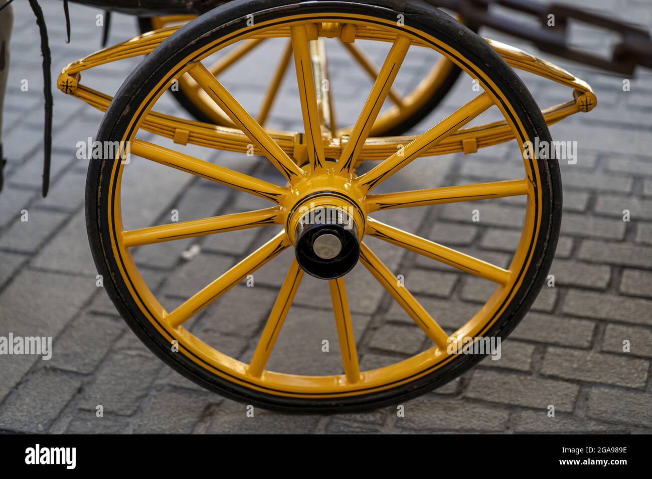 Carriage of retro automobile hi-res stock photography and images - Alamy