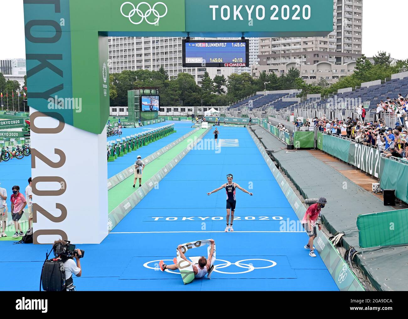 Alex yee gold hi-res stock photography and images - Alamy