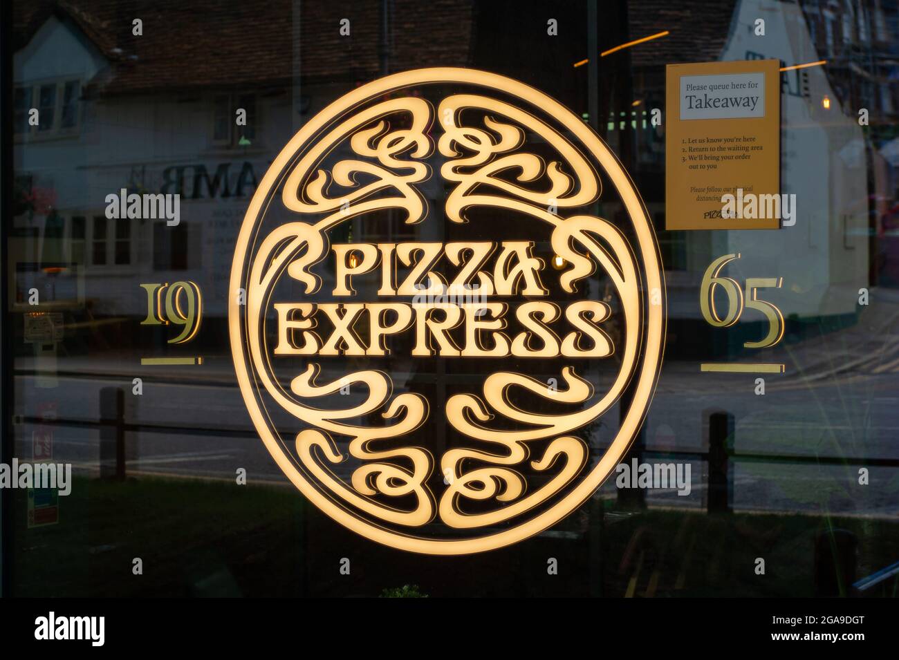 Pizza express uk 2021 hi-res stock photography and images - Alamy