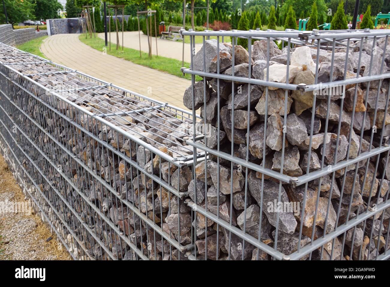 Gabion garden wall hi-res stock photography and images - Alamy