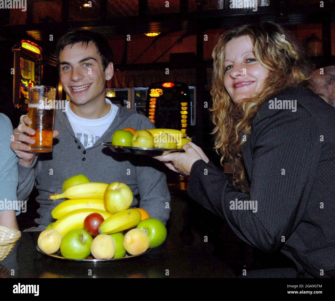 Robin yates hi-res stock photography and images - Alamy