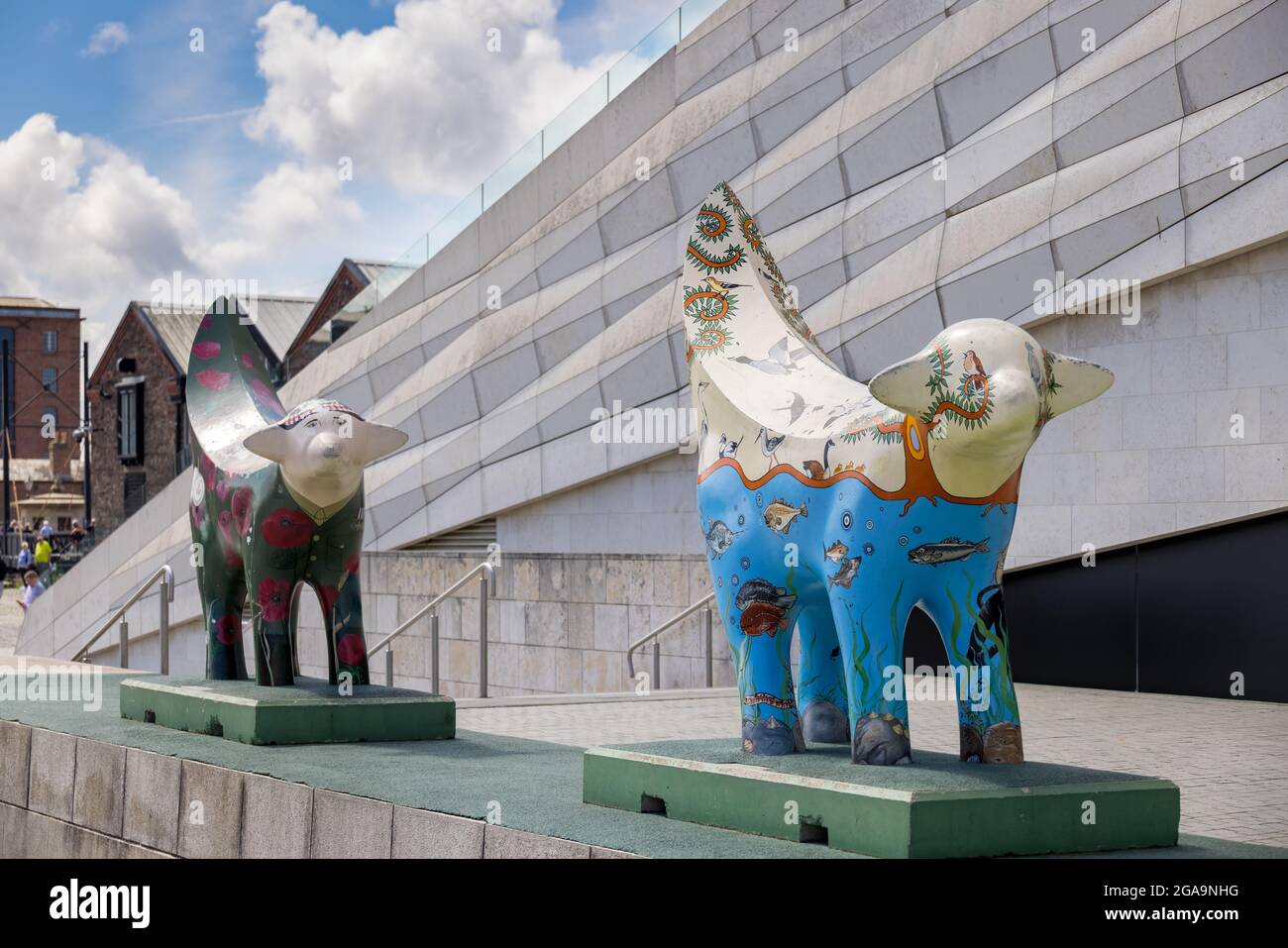LIVERPOOL, UK - JULY 14 :Superlambanana statues outside the Museum of ...