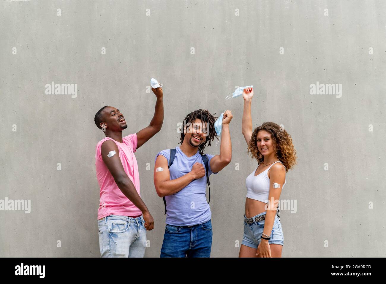 Black woman taking off face hi-res stock photography and images - Alamy