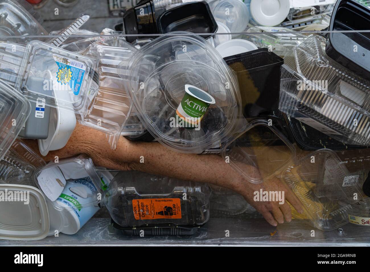 Artist anne katrin spiess hi-res stock photography and images - Alamy