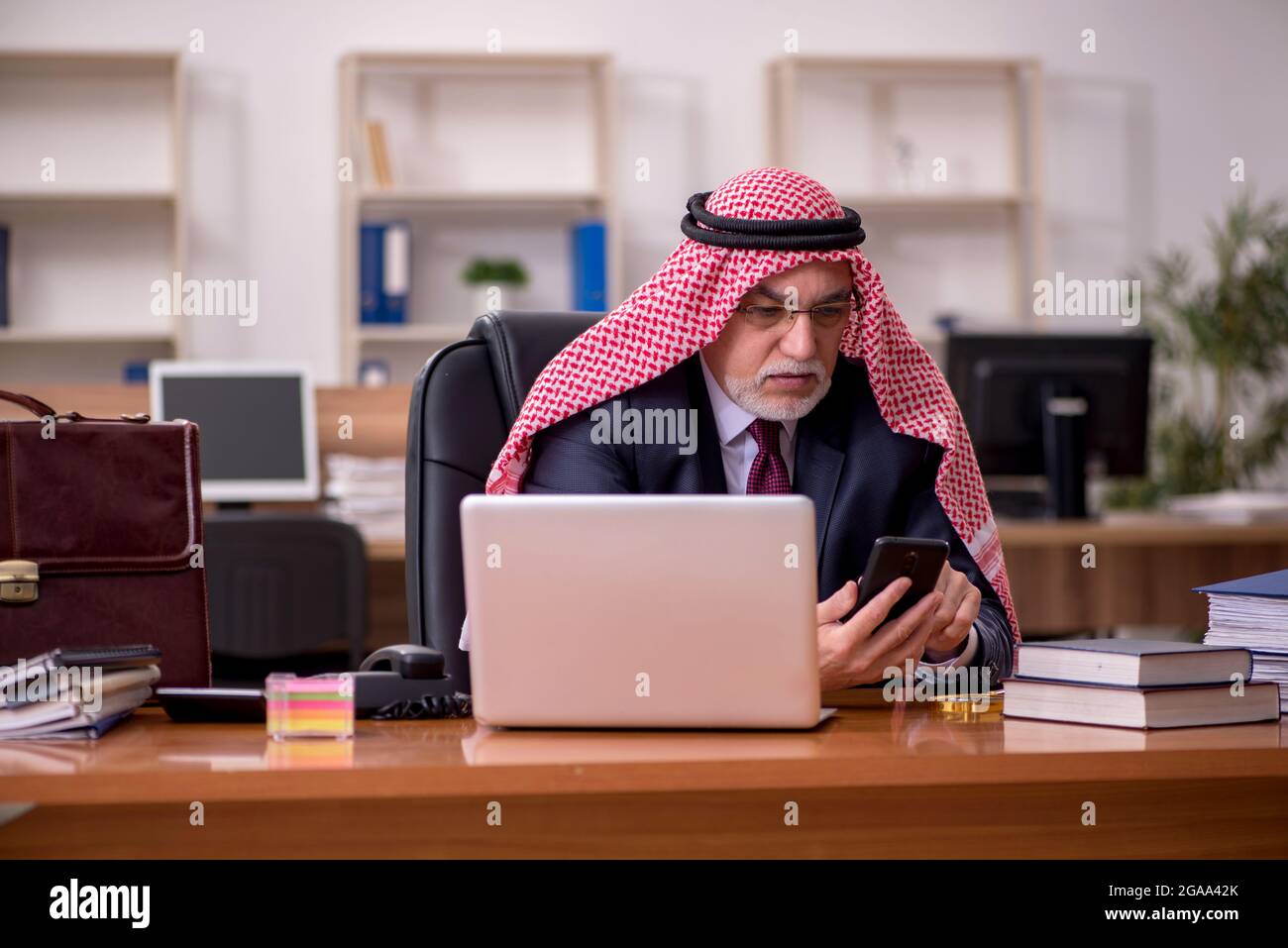 Old arabic documents hi-res stock photography and images - Alamy