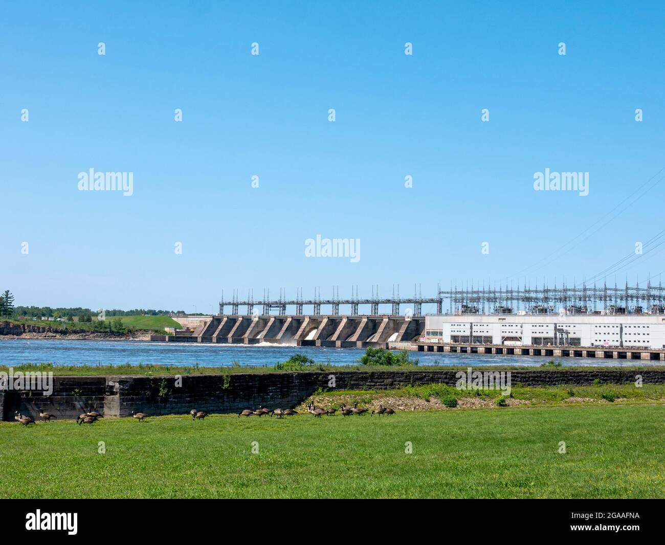 Hydroelectric station quebec hi-res stock photography and images - Alamy