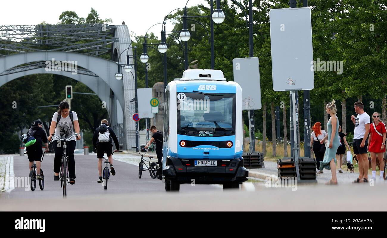 Magdeburg, Germany. 29th July, 2021. The French EZ10 minibus, an ...