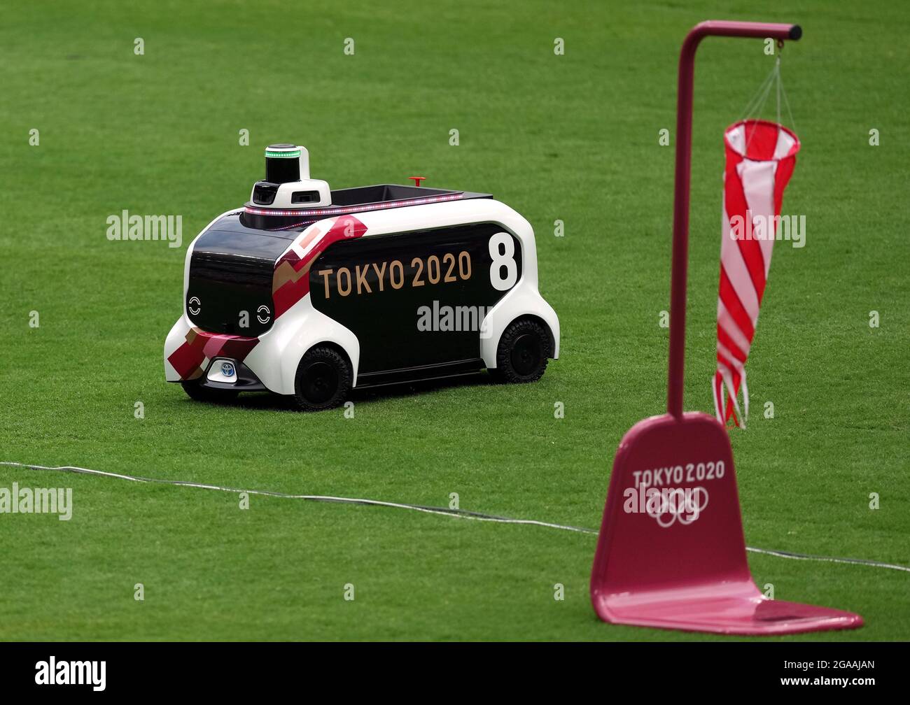 The field support robot fetches the discs during the Discus event ...