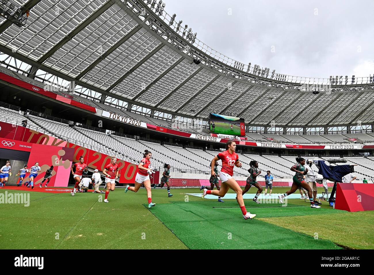 Tokyo stadium rugby pitch hi-res stock photography and images - Alamy