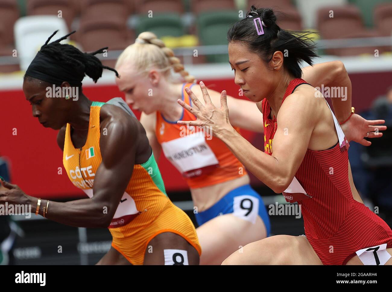Tokyo, Japan. 30th July, 2021. Ge Manqi (R) of China competes during ...