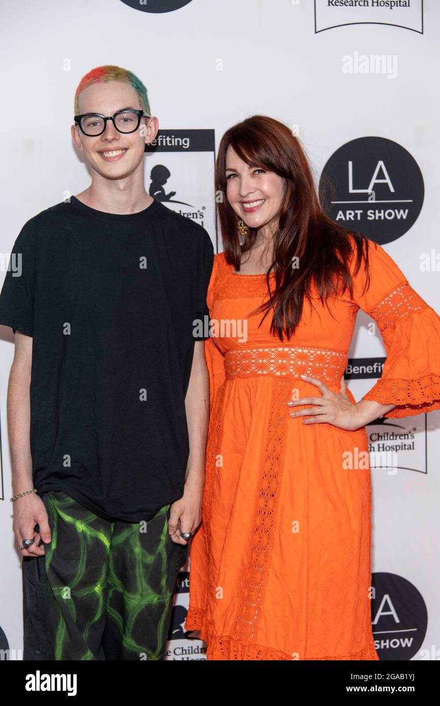 Grey delisle hi-res stock photography and images - Alamy