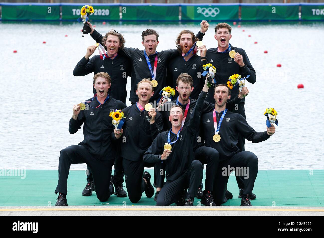 Mens 8 rower thomas mackintosh of new zealand hi-res stock photography ...
