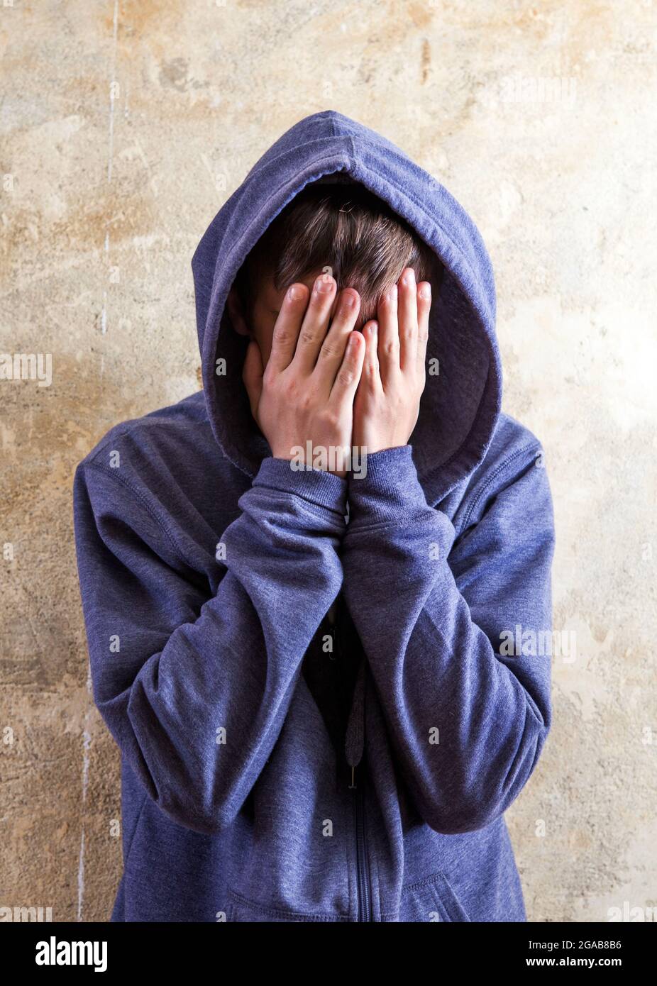 Sad old abandoned man hi-res stock photography and images - Alamy