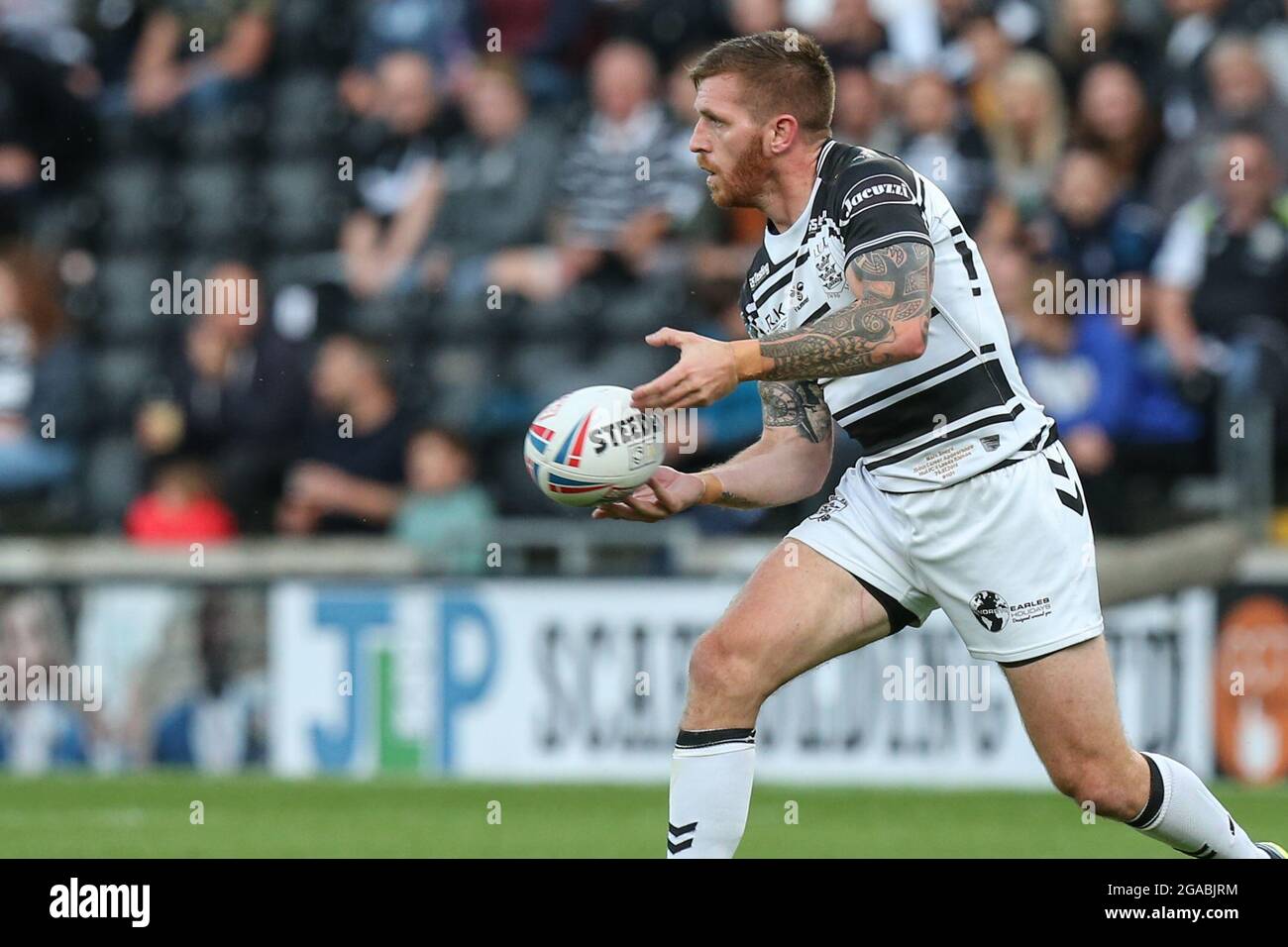 Marc Sneyd (7) of Hull FC during the game Stock Photo - Alamy