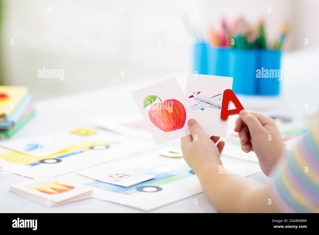 Kids learn to read. Colorful abc phonics flash cards for kindergarten ...