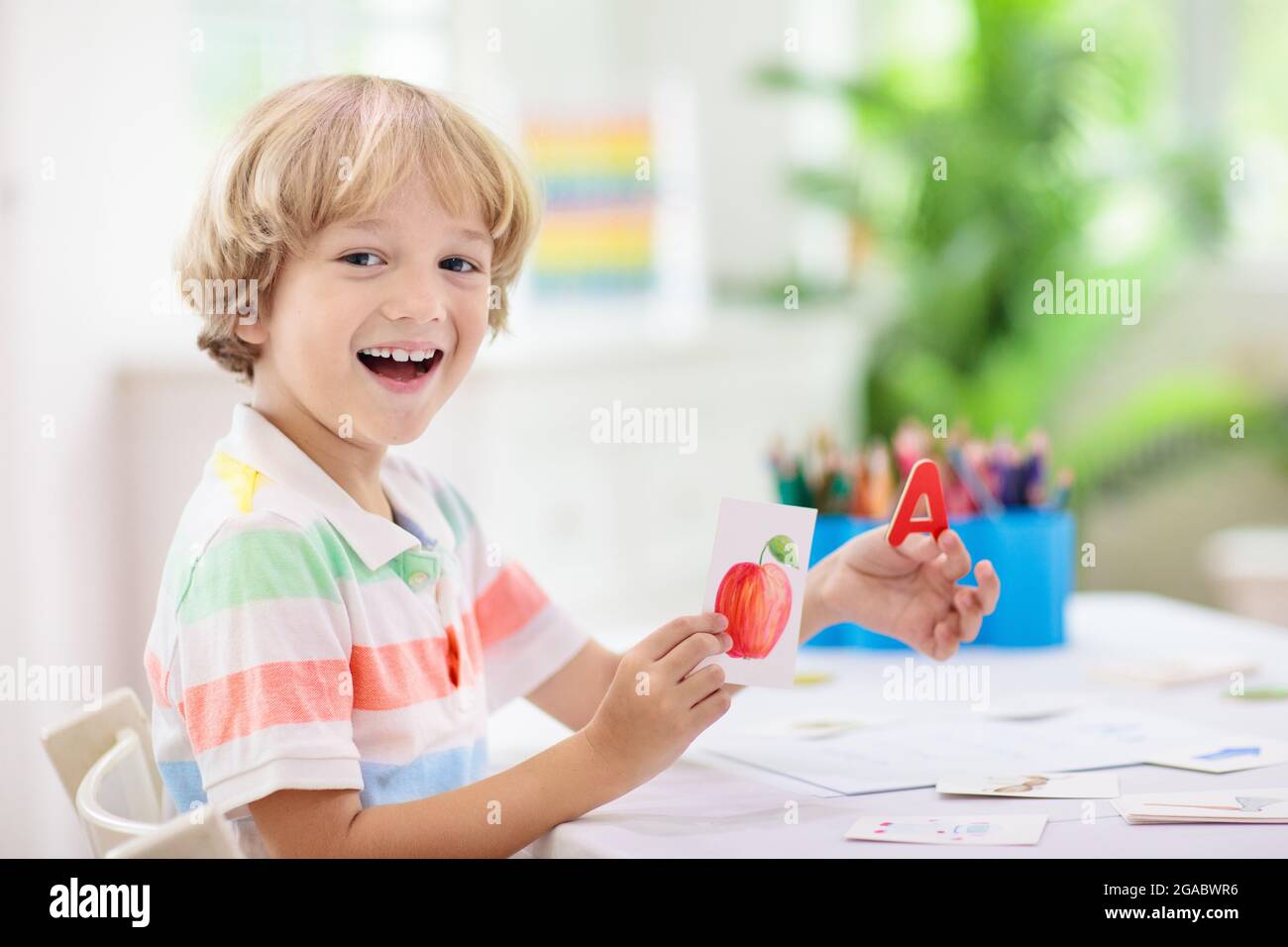 Kids learn to read. Colorful abc phonics flash cards for kindergarten ...