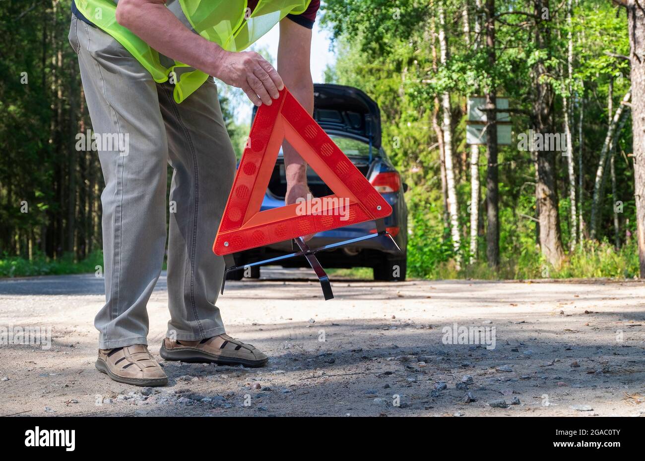 Man triangular hi-res stock photography and images - Alamy
