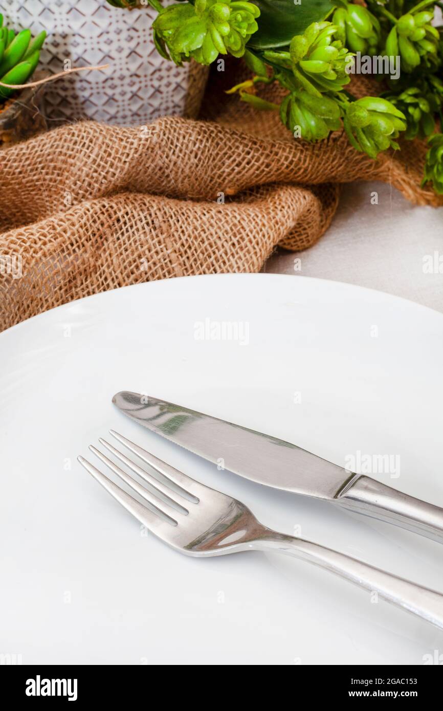 basic rustic table setting Stock Photo - Alamy