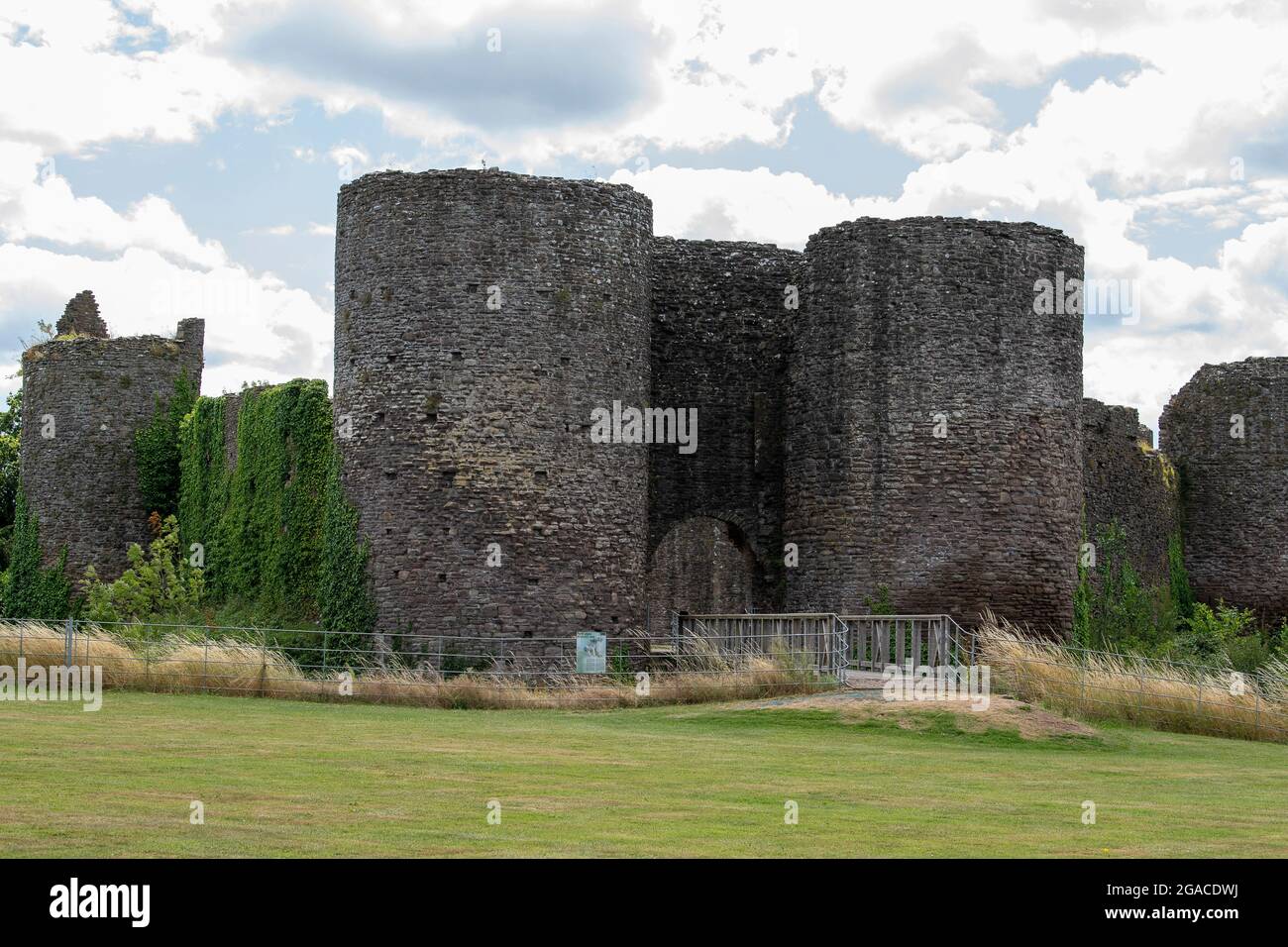 Marcher lord castle hi-res stock photography and images - Alamy