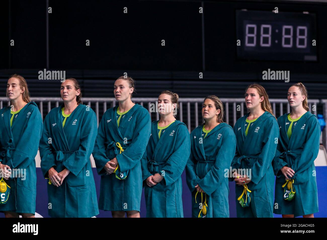 TOKYO, JAPAN - JULY 30: Bronwen Knox of Australia, Amy Ridge of ...
