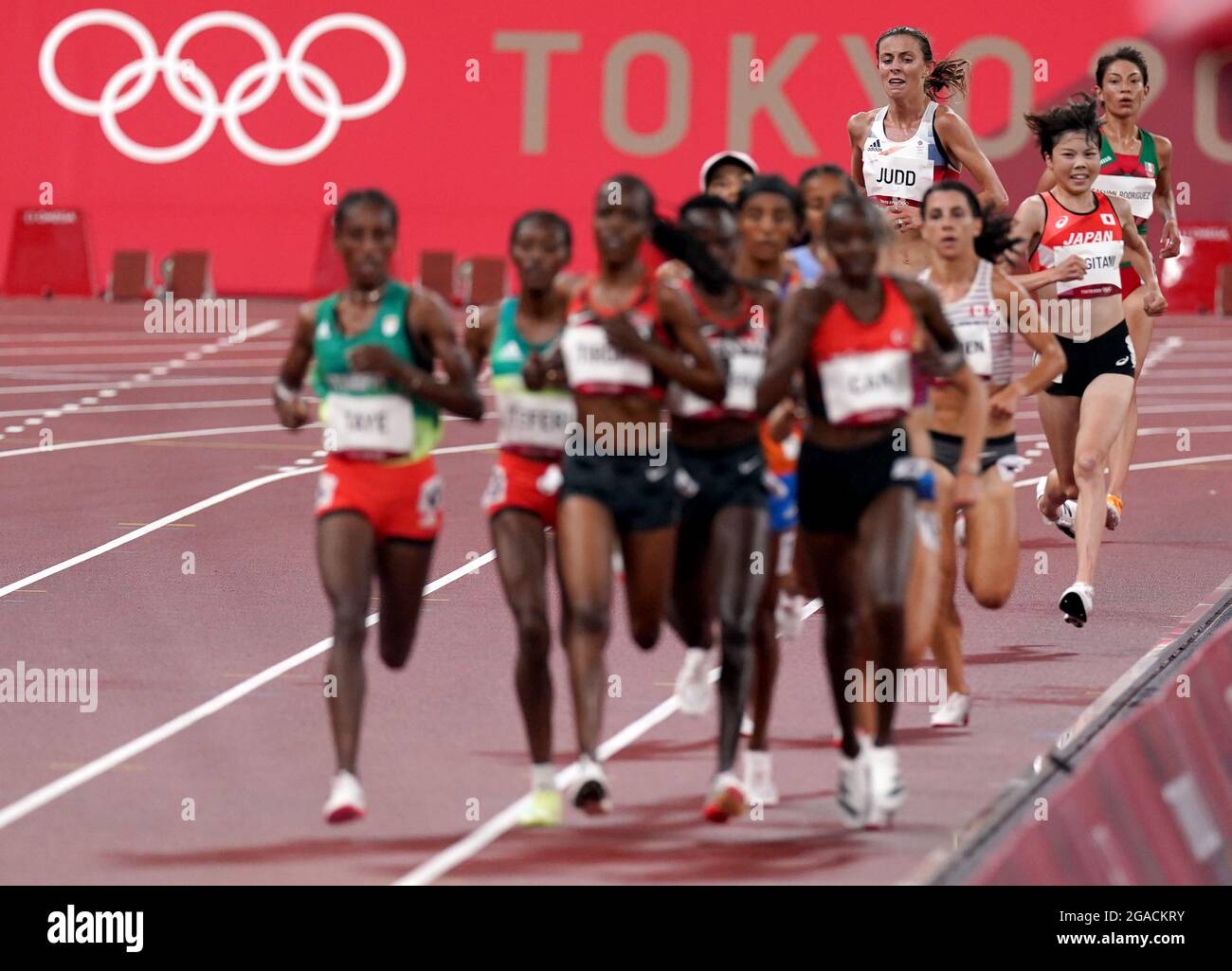 Great Britain's Jessica Judd (back) in action during the first heat of ...