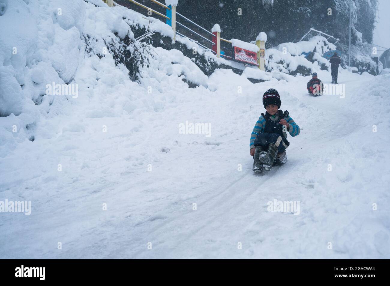 MANALI, INDIA - Jan 20, 2020: A beautiful snowy day in Himachal Pradesh ...