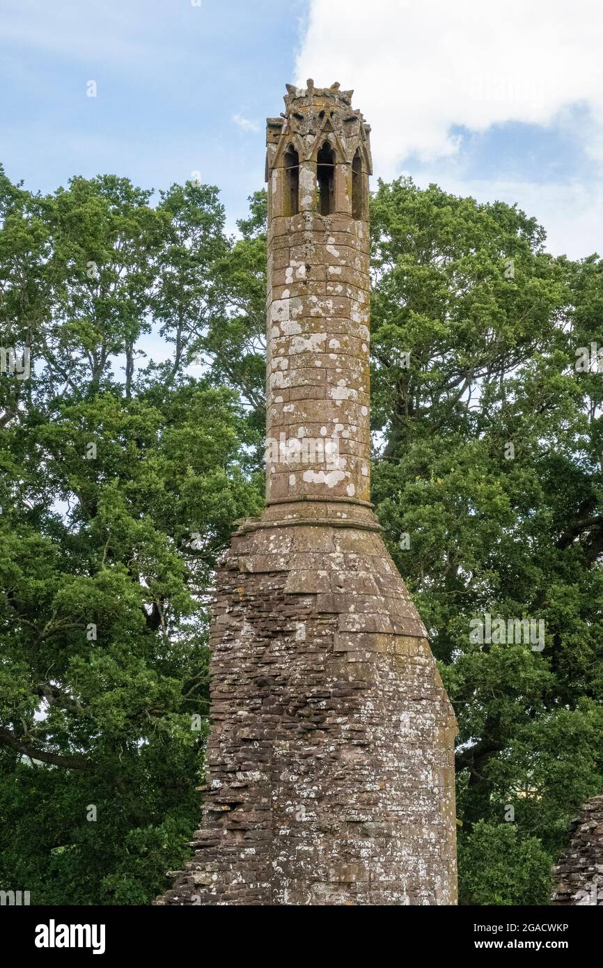 Arrow cross castle wall hi-res stock photography and images - Alamy