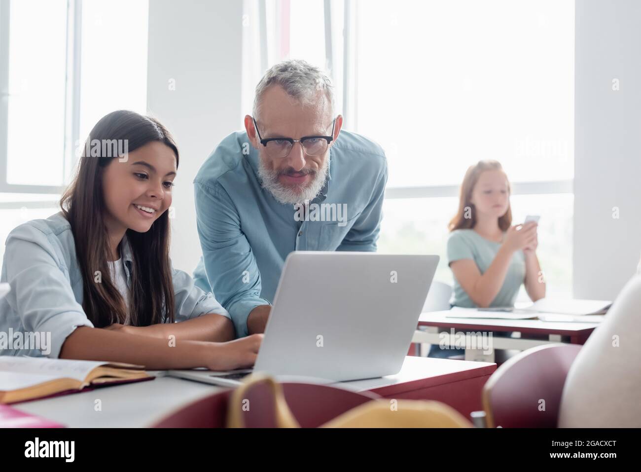 Middle school laptop classroom hi-res stock photography and images - Alamy