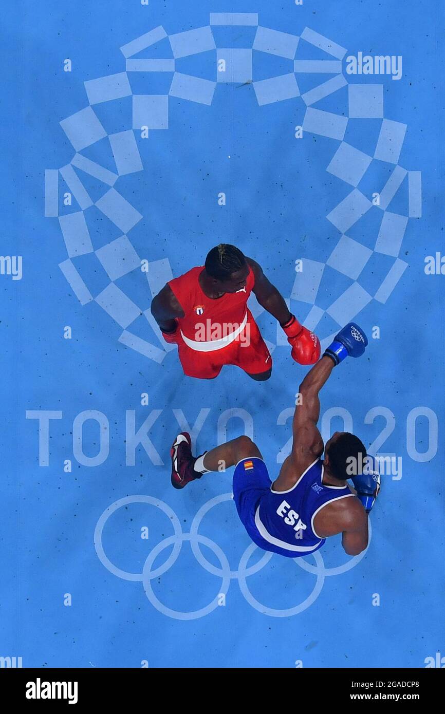 Tokyo, Japan. 30th July, 2021. Julio la Cruz (top) of Cuba competes ...