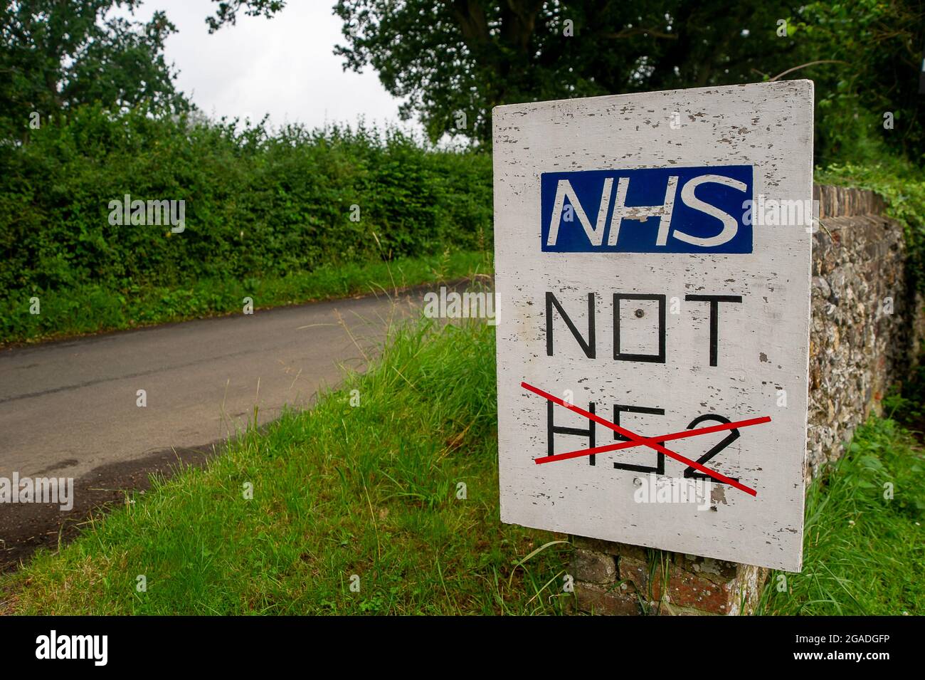 Nhs sign trees hi-res stock photography and images - Alamy