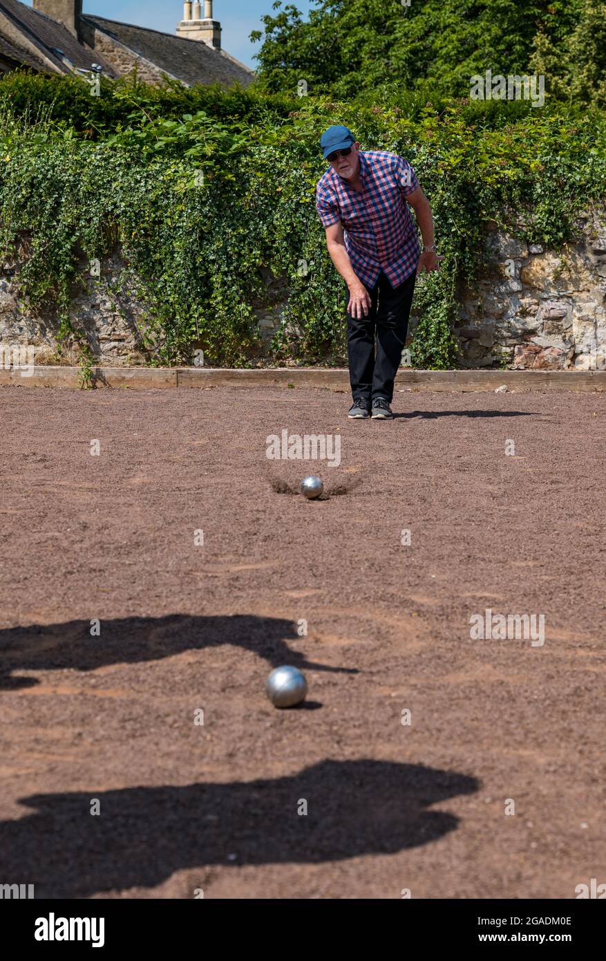 Playing boules uk hi-res stock photography and images - Alamy
