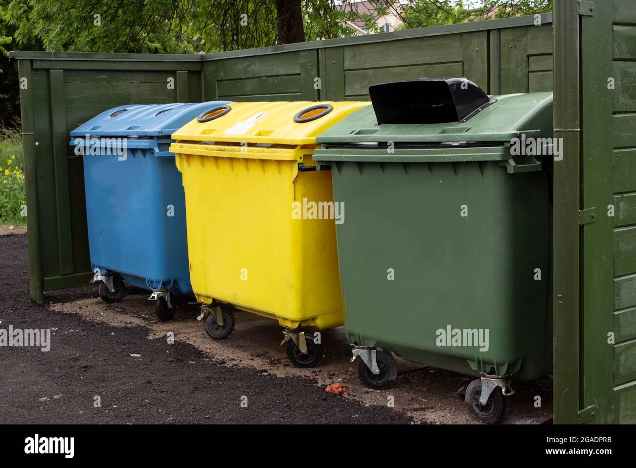 Garbage tank hi-res stock photography and images - Alamy