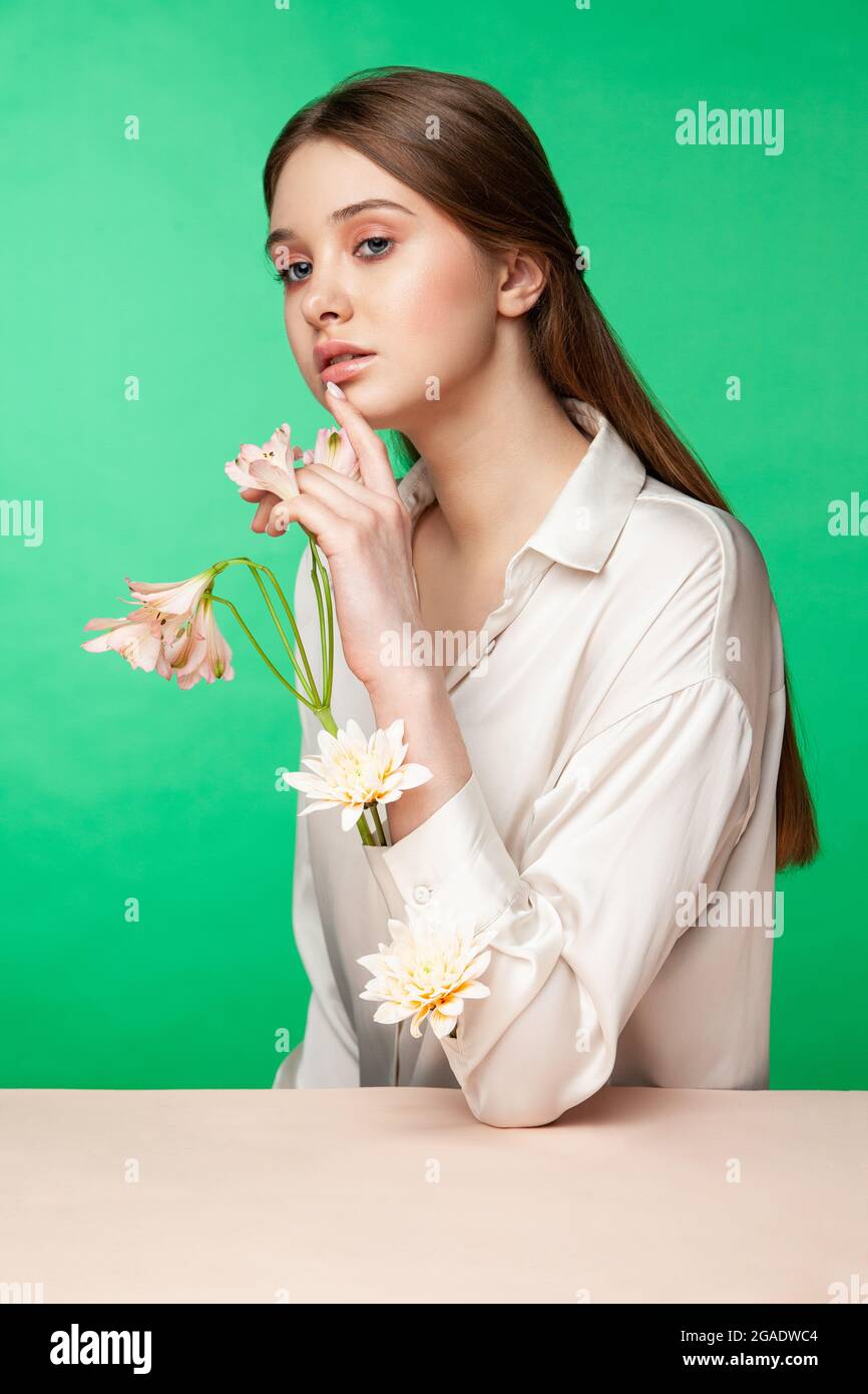 Petal sleeve hi-res stock photography and images - Alamy