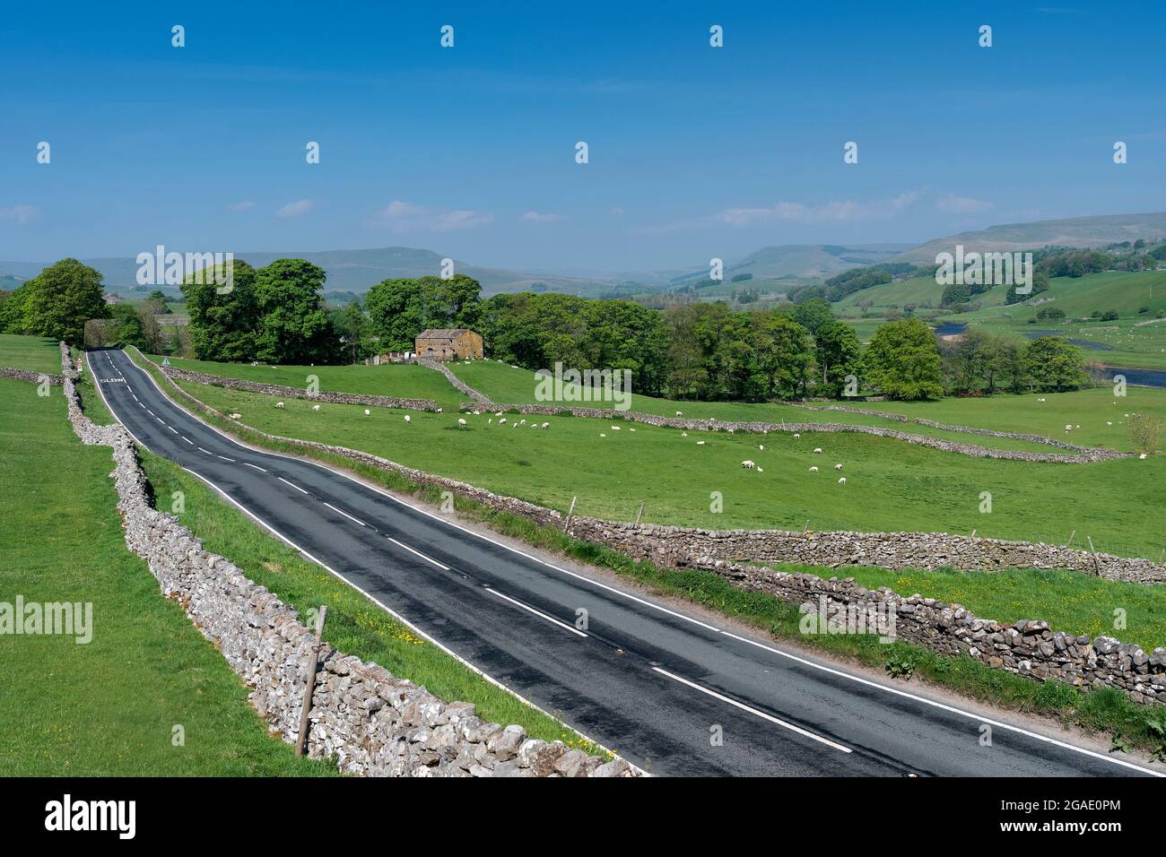 An empty A684 road in Wensleydale near Hawes, North Yorkshire, UK Stock ...