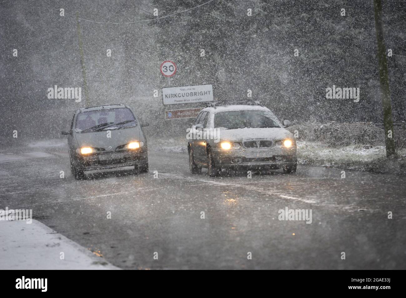 Hazardous winter driving conditions on the A711 in Kirkcudbright ...