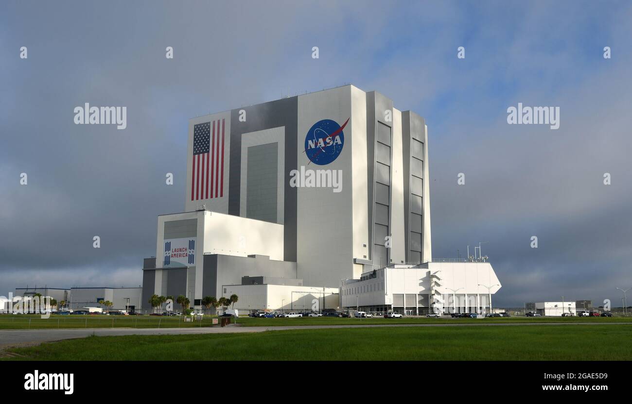 The Historic Vehicle Assembly Building (VAB) stands as fog envelops the ...