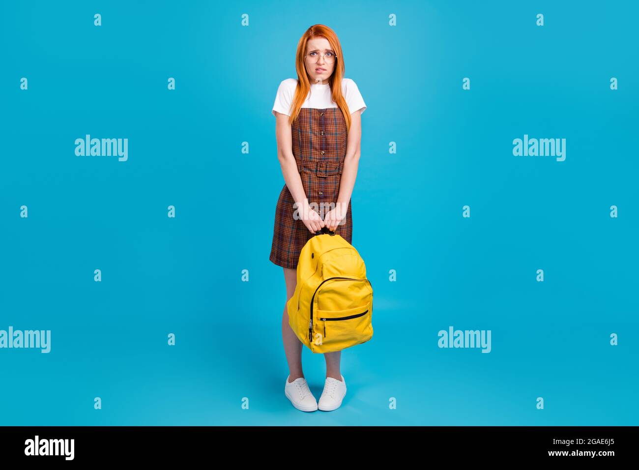 Shy and modest photo hi-res stock photography and images - Alamy