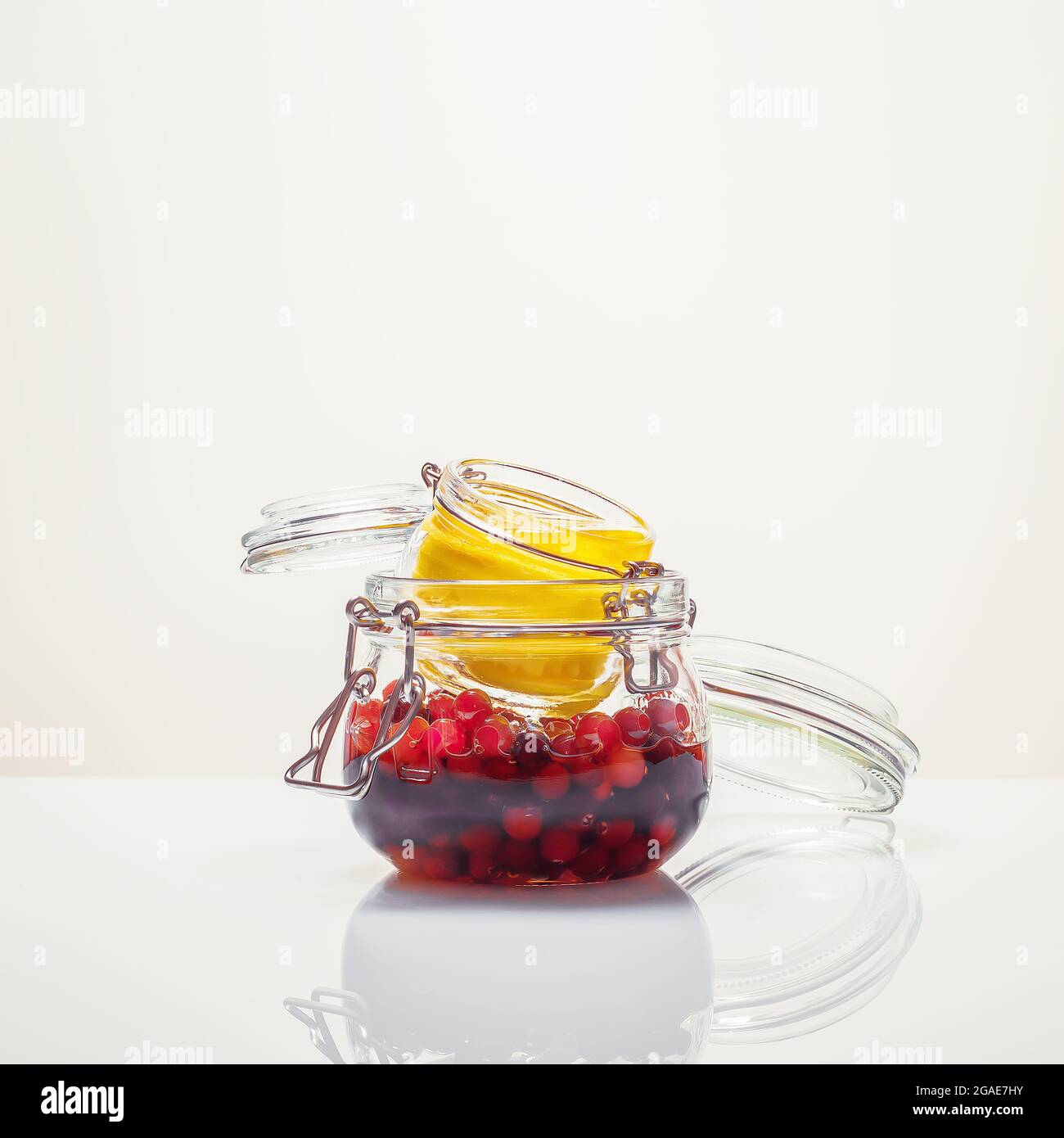 Fermenting Honey High Resolution Stock Photography and Images - Alamy