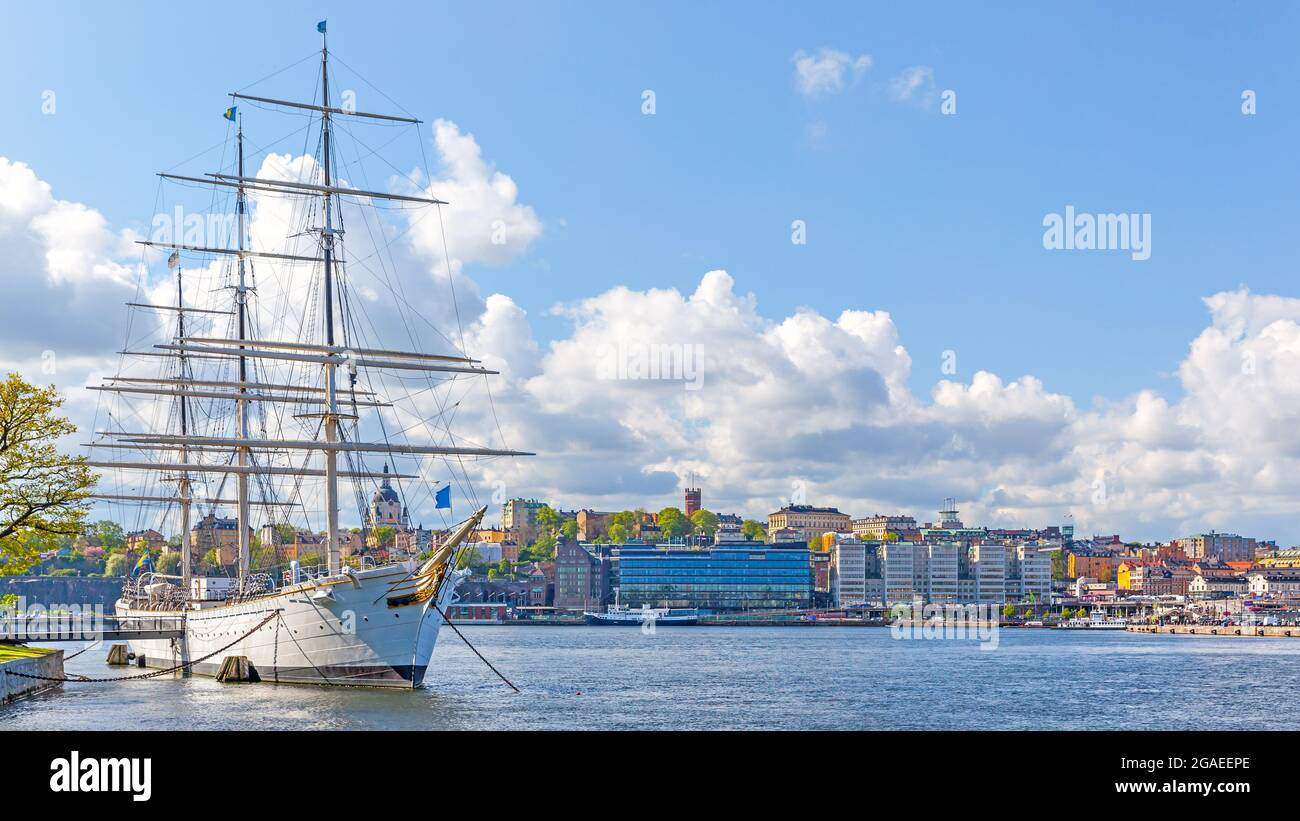 Ship landmark hi-res stock photography and images - Alamy