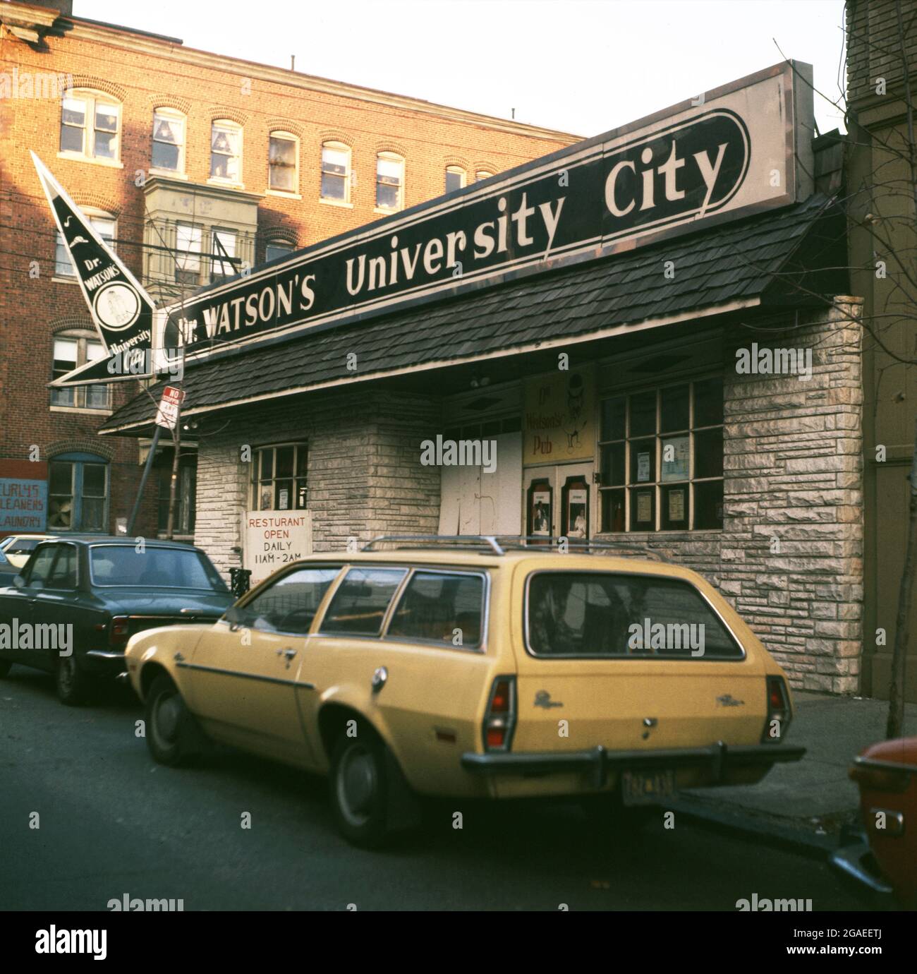 1970s restaurant usa hi-res stock photography and images - Alamy