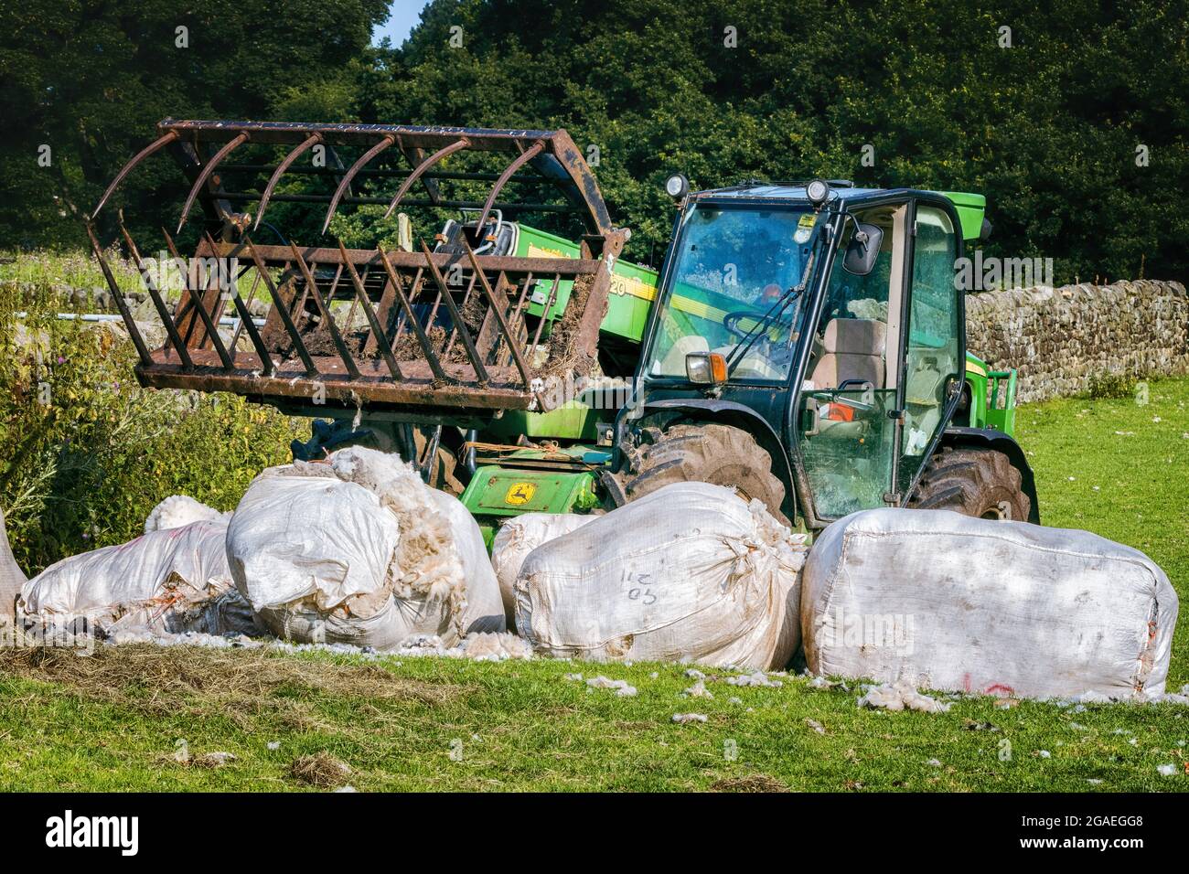 Bales of wool hi-res stock photography and images - Alamy