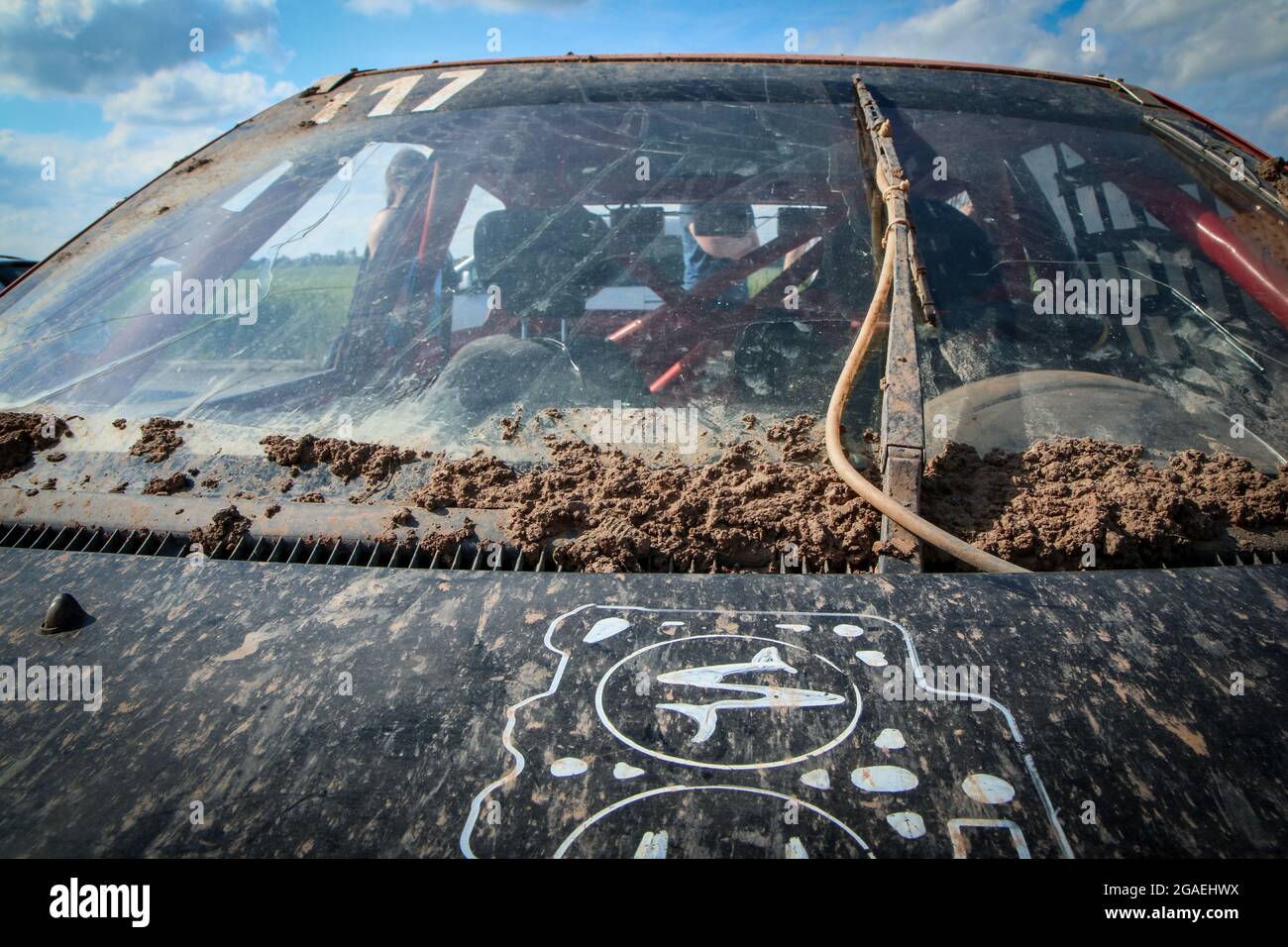 Dirty windscreen windshield hi-res stock photography and images - Alamy