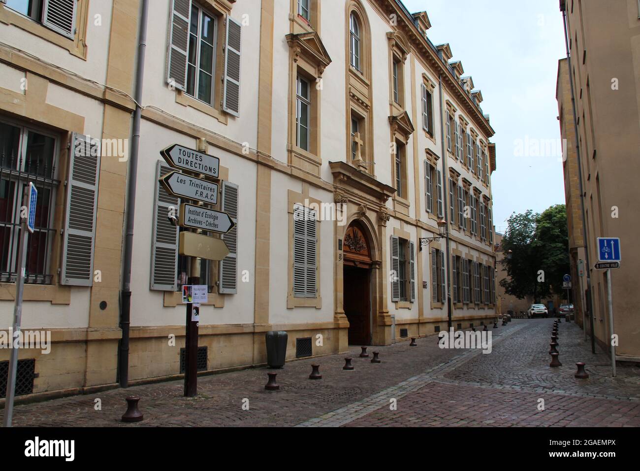 ancient flat buildings (palaces ?) in metz in lorraine (france Stock ...