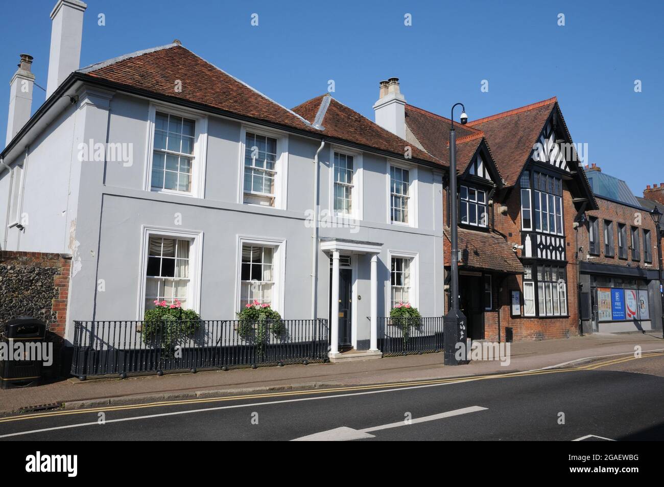No 33, the White House, High Street, Princes Risborough ...